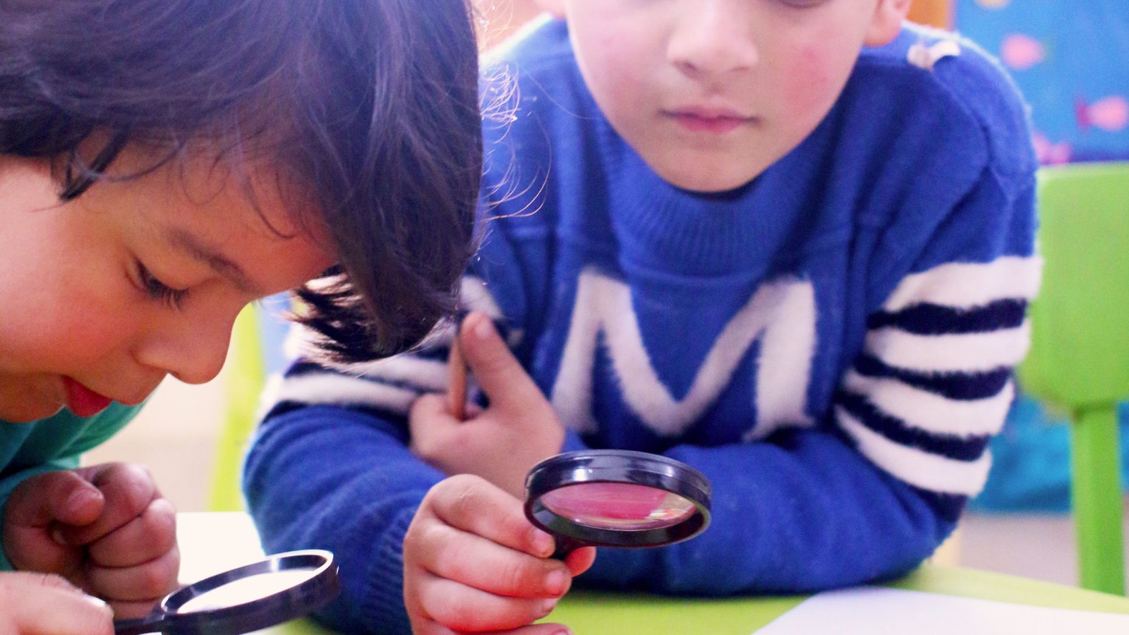Science Experiment: Magnifying Glass! – Unsere Kinder